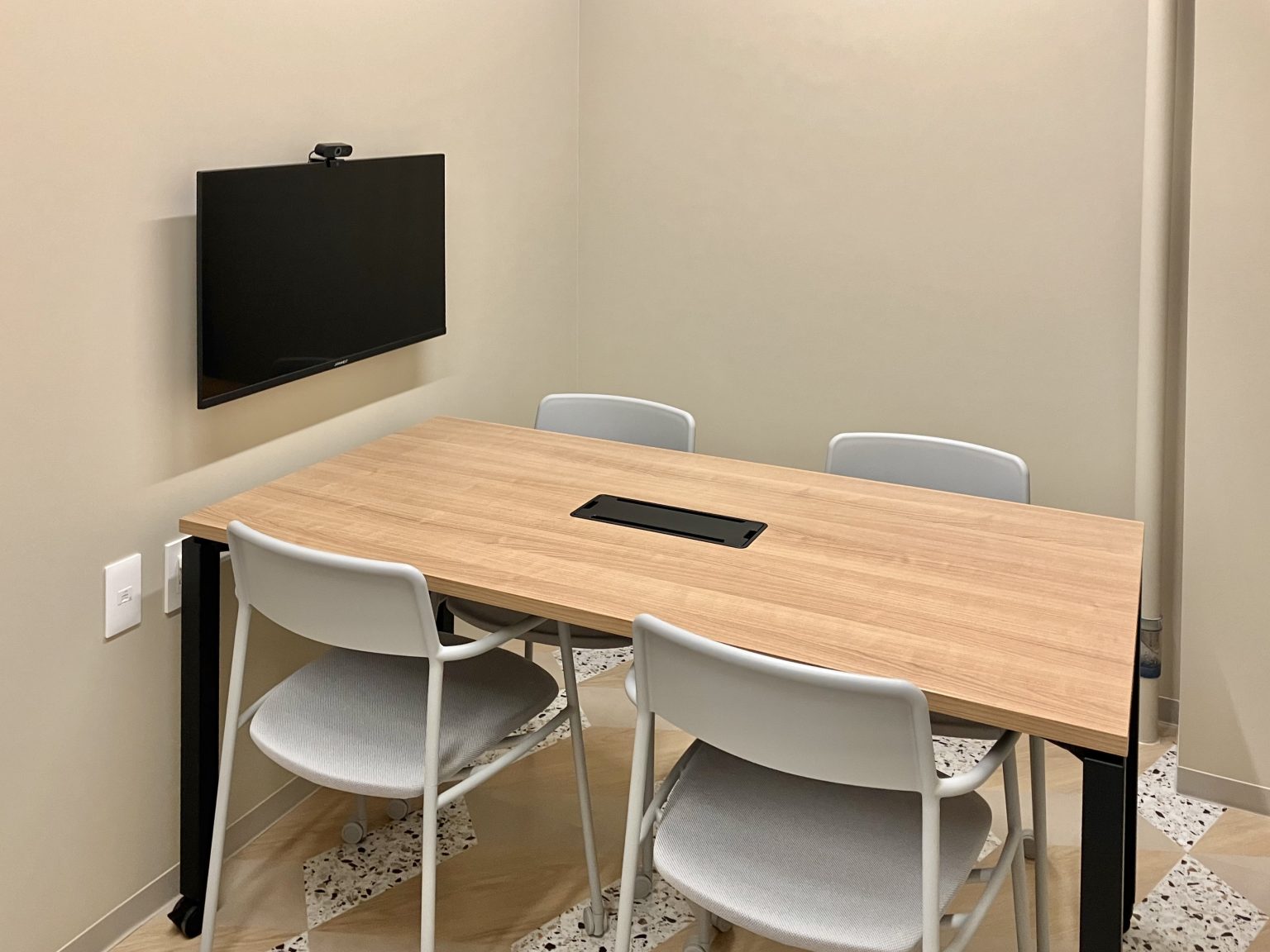 熊本駅直結のコワーキングスペース｜お仕事・勉強に！個人でも法人でも使える「Q-Works KUMAMOTO」月額プラン紹介